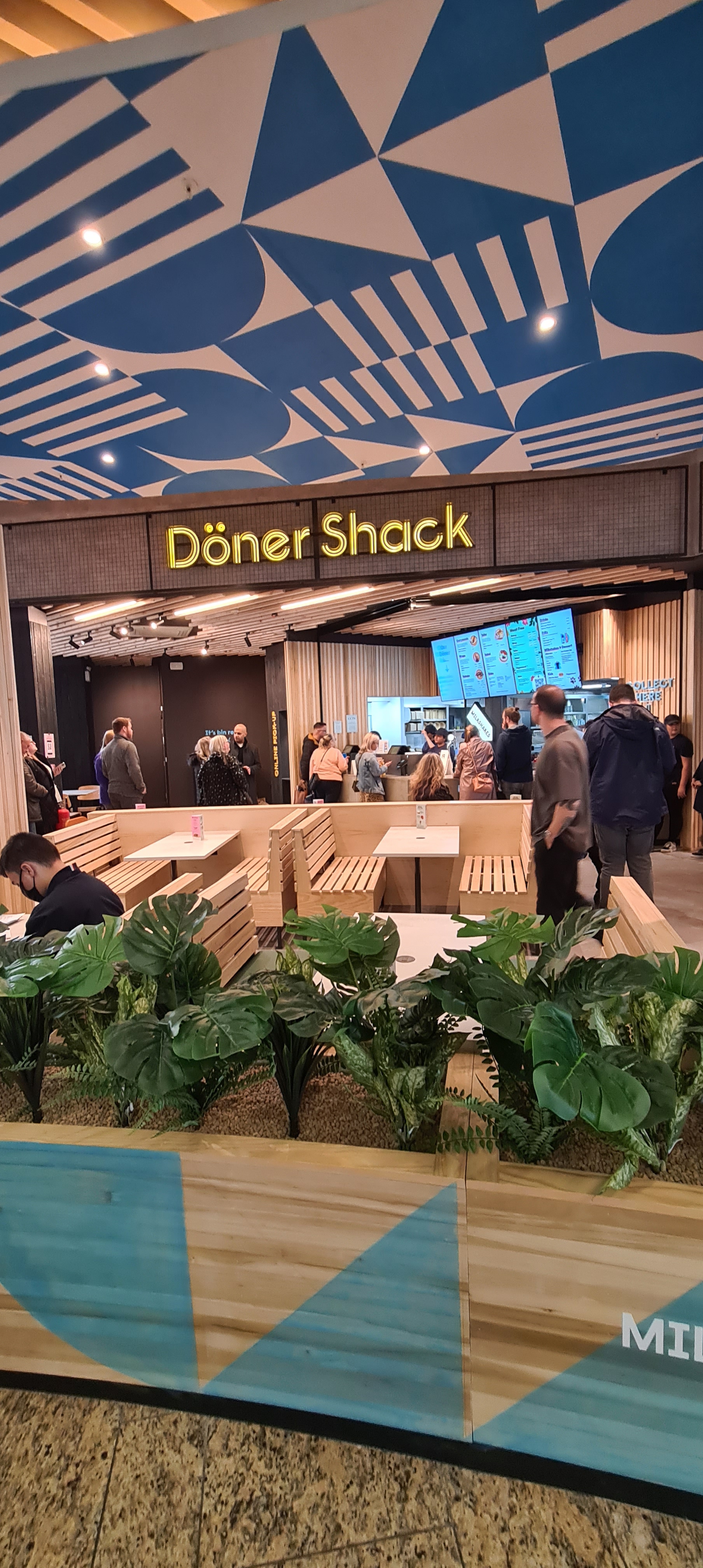 Doner Shack – Silverburn – Live! – Shawarma Police