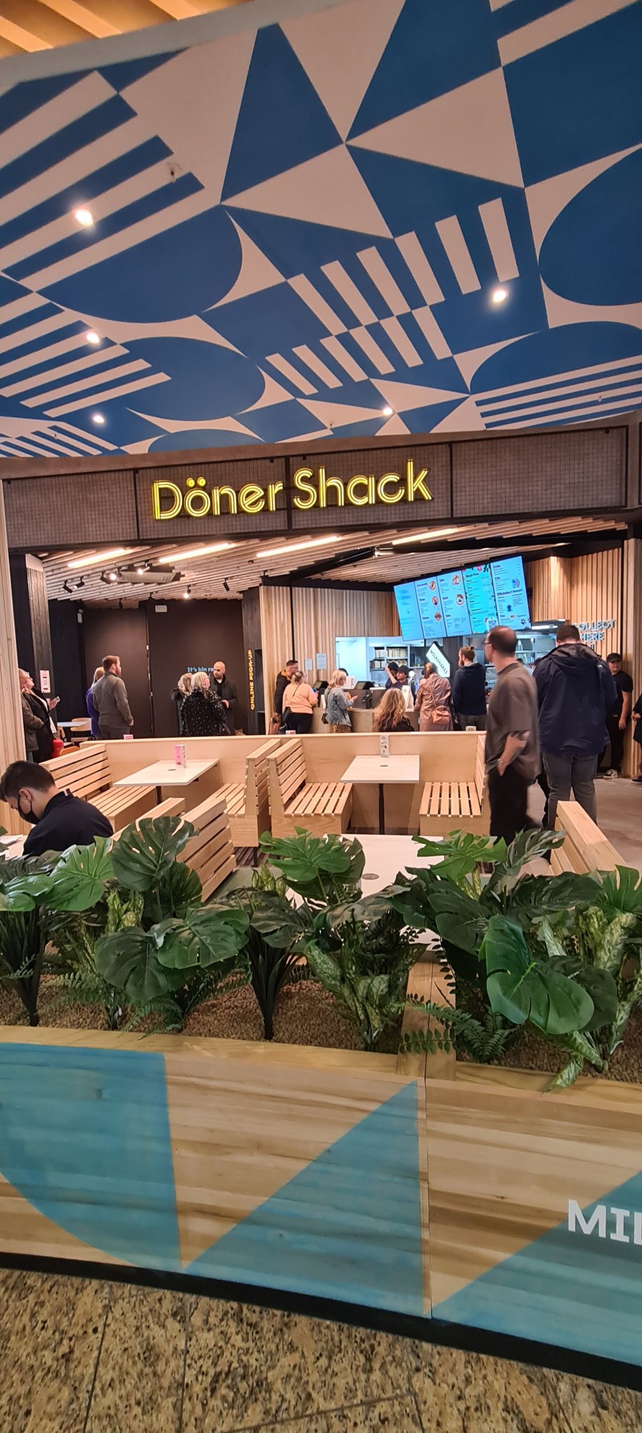 Doner Shack – Silverburn – Live! – Shawarma Police